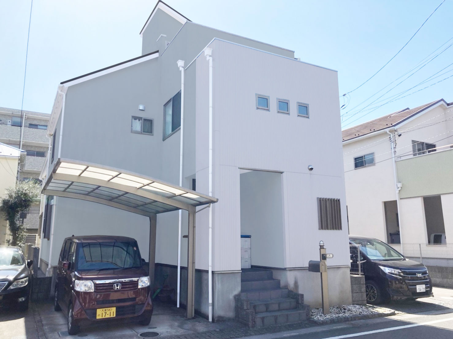 川口市 築16年、建物の形状に合ったスタイリッシュな色分けで外壁フッ素塗装！屋根はカバー工法でナガモチ(*'∀')